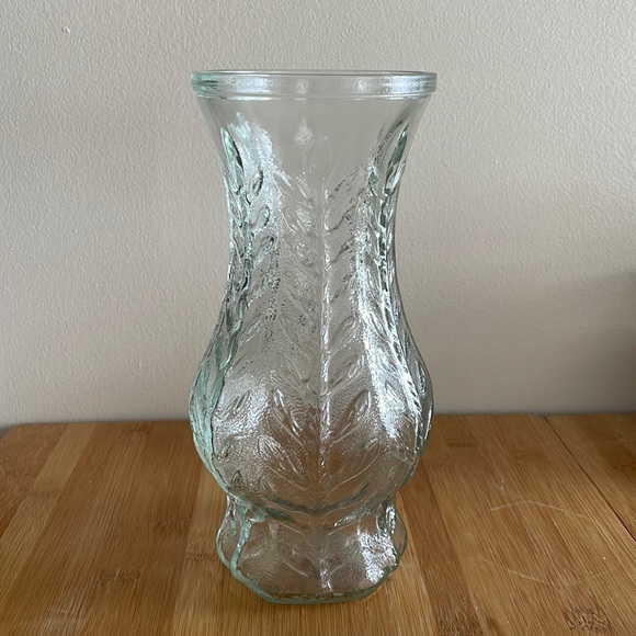 FTD | Accents | Vintage Ftd 981 Clear Glass Vase 1 Tall | Poshmark